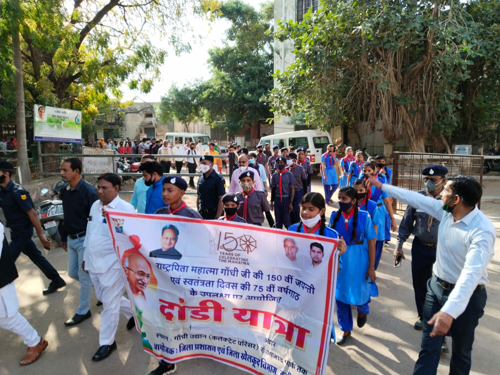 Jan Kalyan Yatra came out on Dandi Yatra Day, Gandhiji's principles of ...