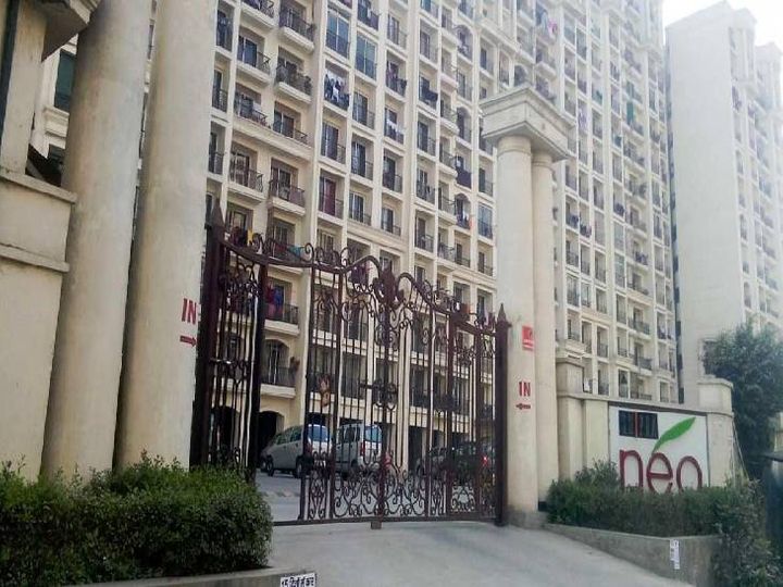 Death of B.Tech students after falling from 13th floor, case of Shipra ...