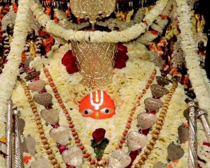 In Ayodhya, Hanuman ji felt gulal, Holi started in his courtyard, with ...