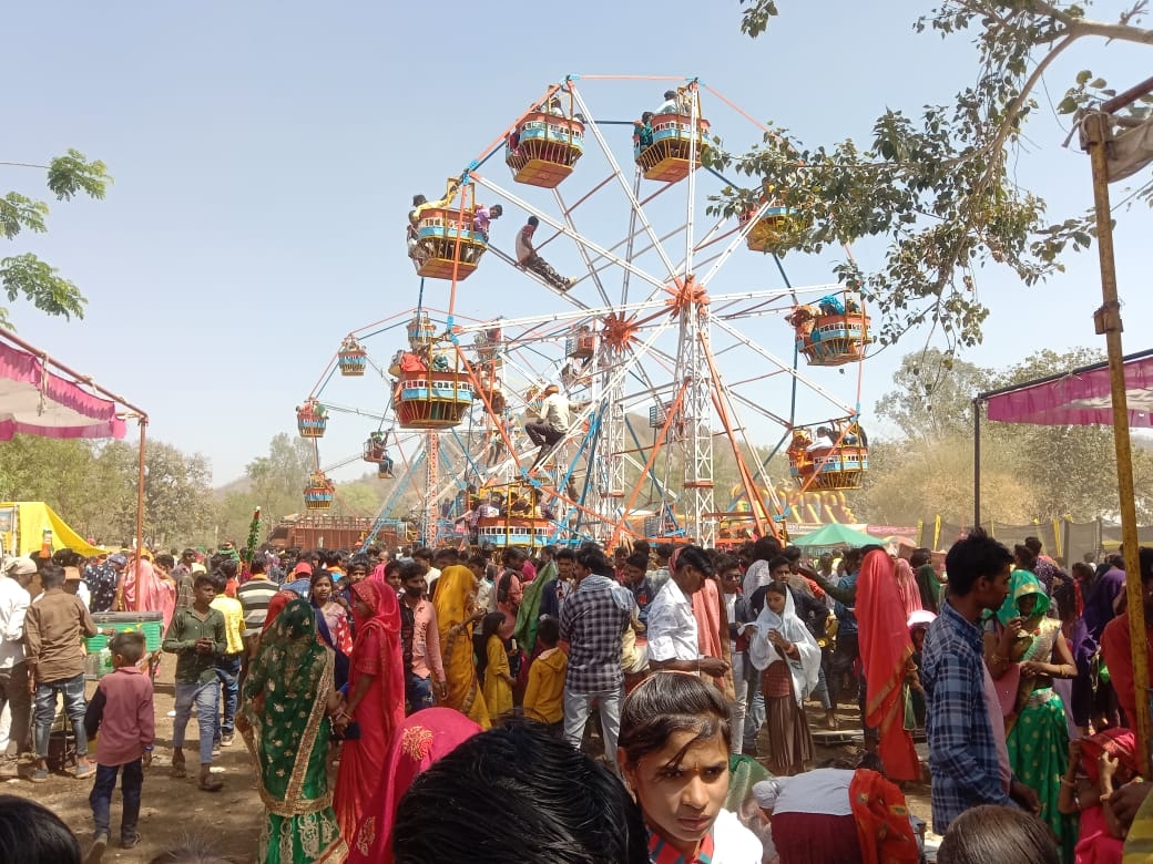 Glimpses of tribal tradition seen in Bhagoria fair, youth danced to the ...