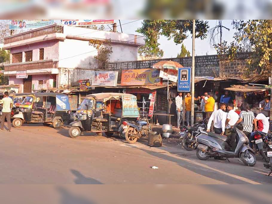 Old Bus Stand: Closed the wall of goodness, locked the Sulabh complex ...