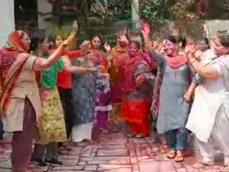 Holi Phaag Festival played at Krishna Colony Karnal; Children were ...