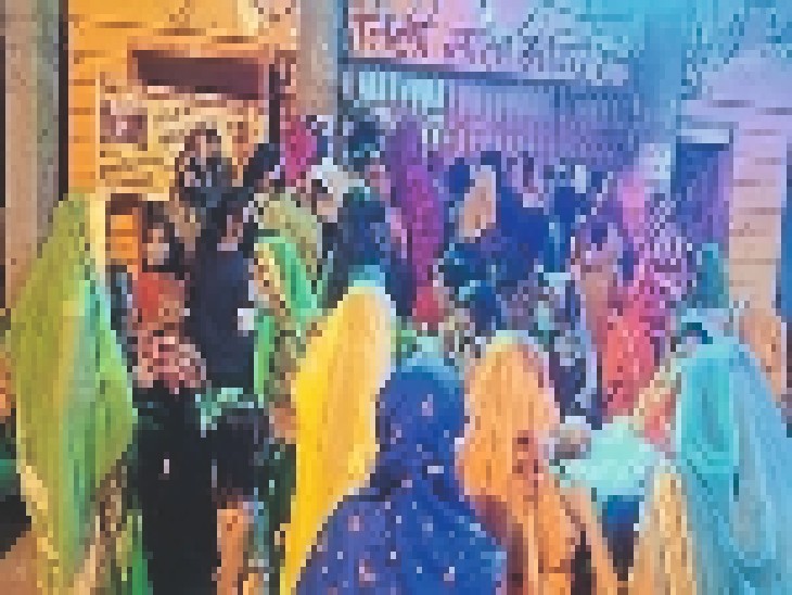 Worshiped Sheetla Ashtami by offering stale food, celebrated Basoda by ...