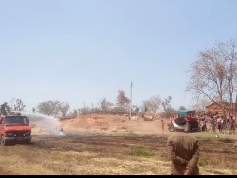 In Prithvipur, there was a fire due to friction in the wires, the wheat ...