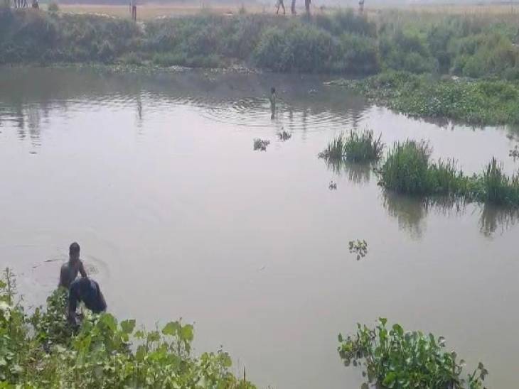 ambedkarnagar Tamsa river becomes poisonous, animals dying,Tamasa ...