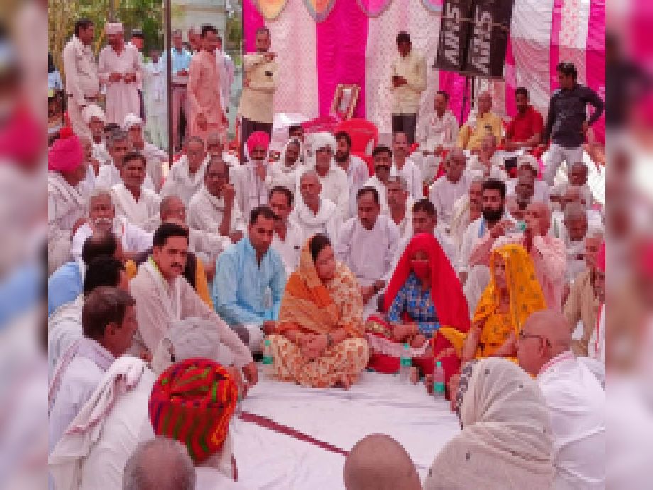 People from many districts of the state including Delhi, Haryana, MP ...