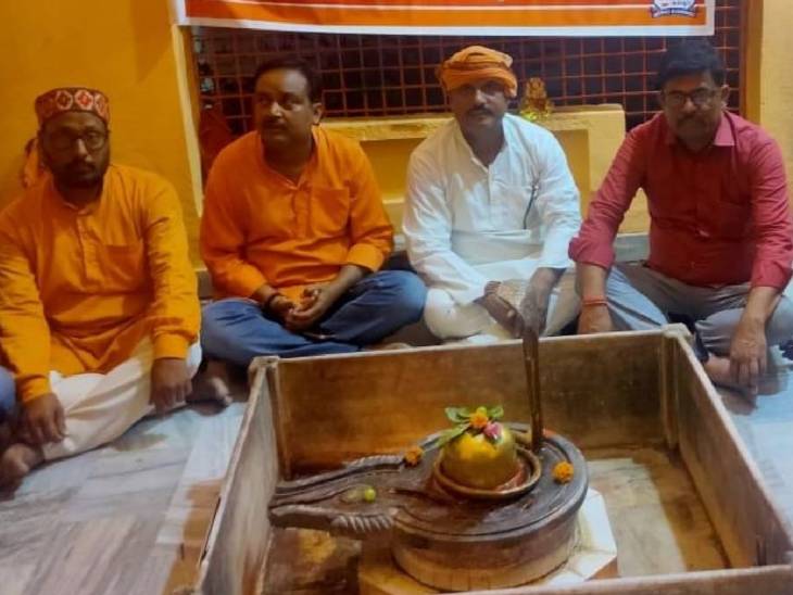 Hindu Jagran Manch recited Hanuman Chalisa: Best wishes by distributing ...