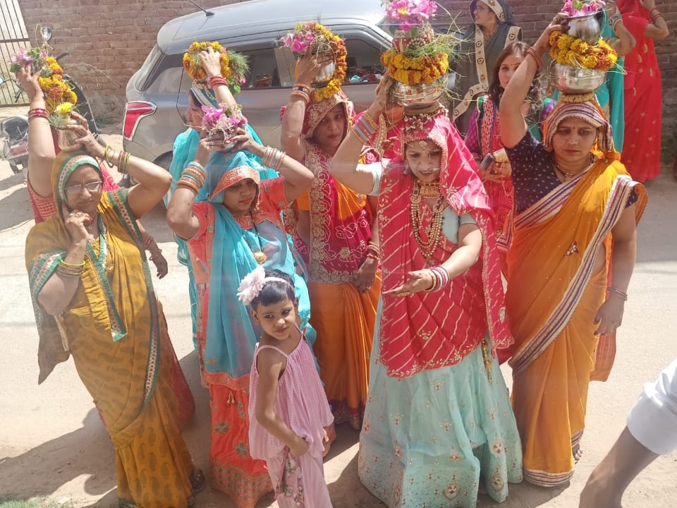 हर्षोल्लास के साथ मनाया गया गणगौर पर्व, भगवान शंकर-पार्वती के रूप में ...