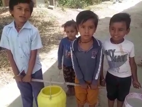 responsibility of filling water entitled to school children in Panna ...
