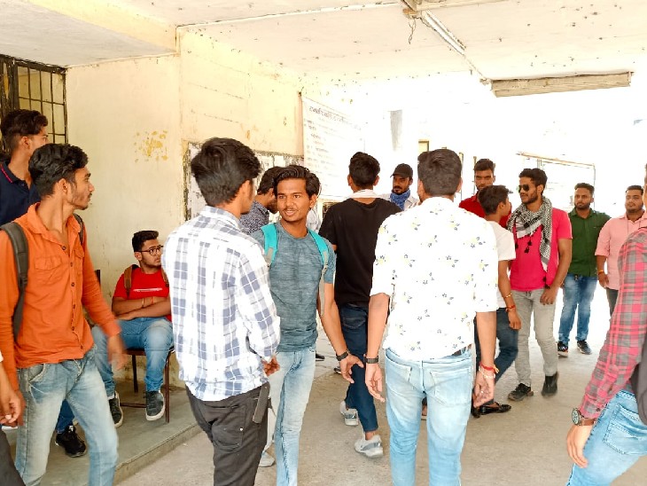 Students quarrel over protest, allegation of outside students entering ...