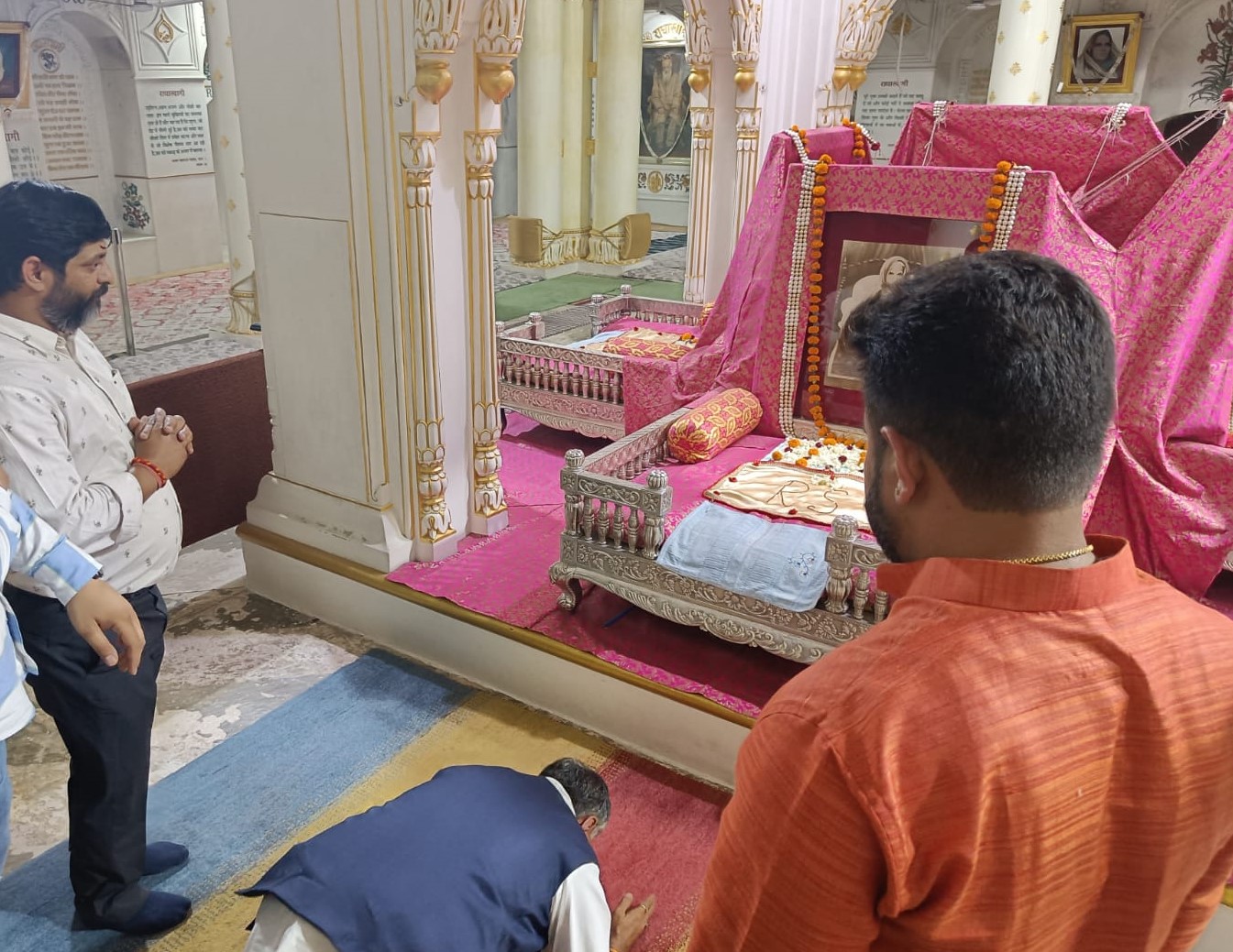 Started taking decisions after arrival in Agra, time spent on samadhi ...