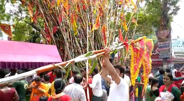 Triveni, Ravi Pushp, Sukarma and Shrivast Yoga were worshiped, many ...