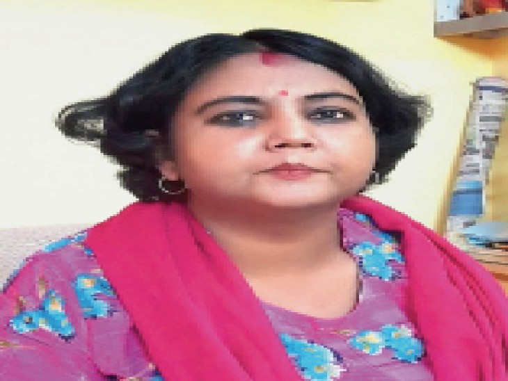 Loved ones rejected... Post graduate Amrita started begging, now she is ...