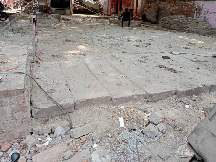 The condition of New Basti Ward-7 is poor, the population of five ...