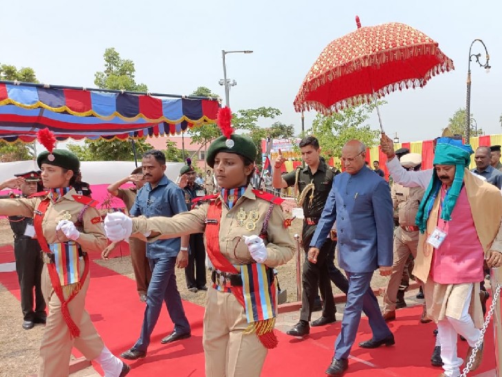 Governor Ramesh Bais And Assembly Speaker Rabindra Nath Mahto Arrived ...
