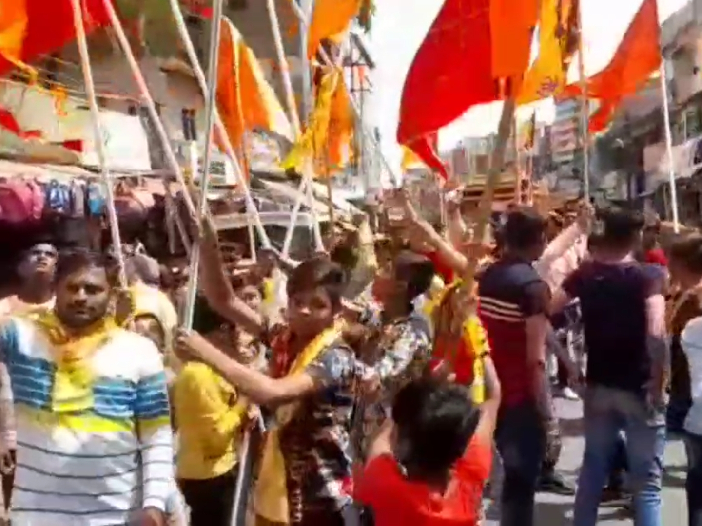 Three flags were mounted on Chhatri Balaji temple, youths held saffron ...