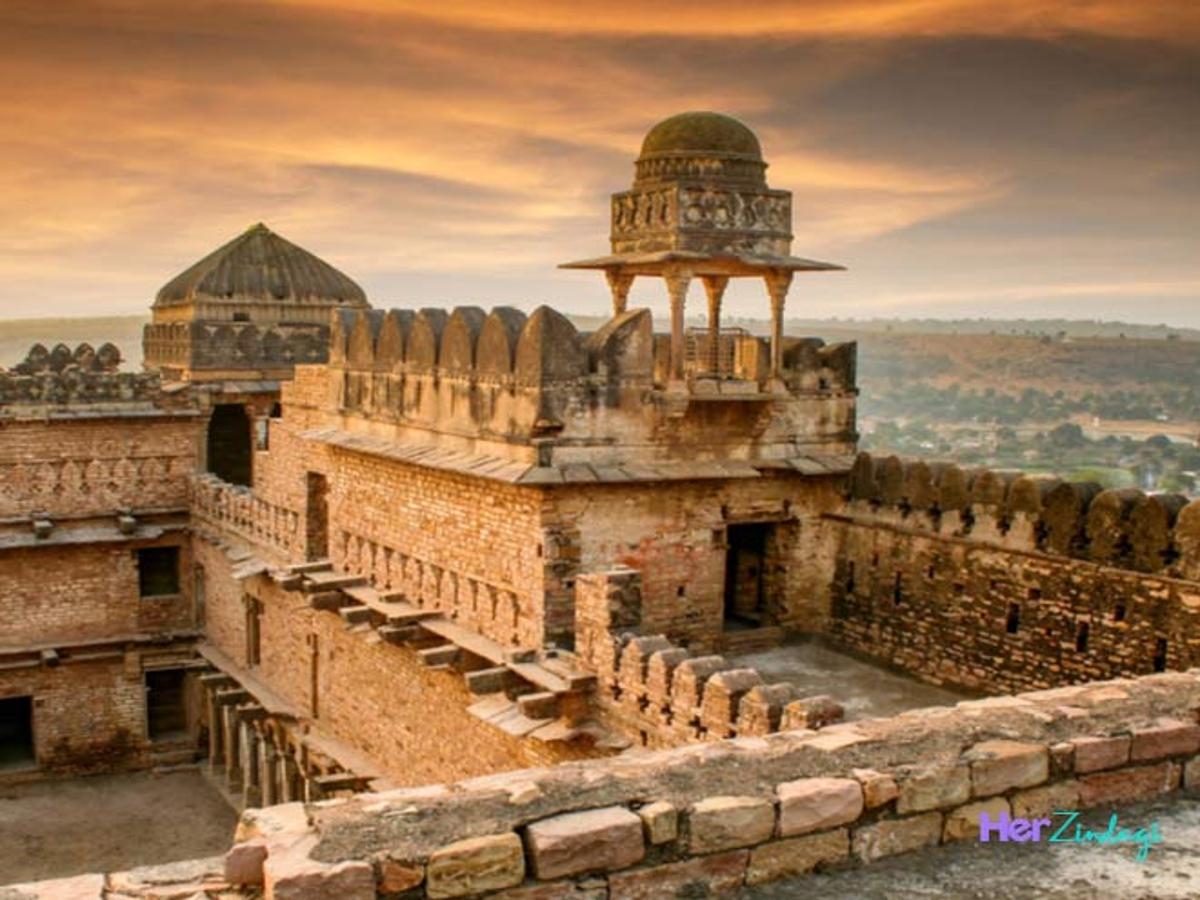 Chanderi is famous in the name of tourism, there are tales related to ...