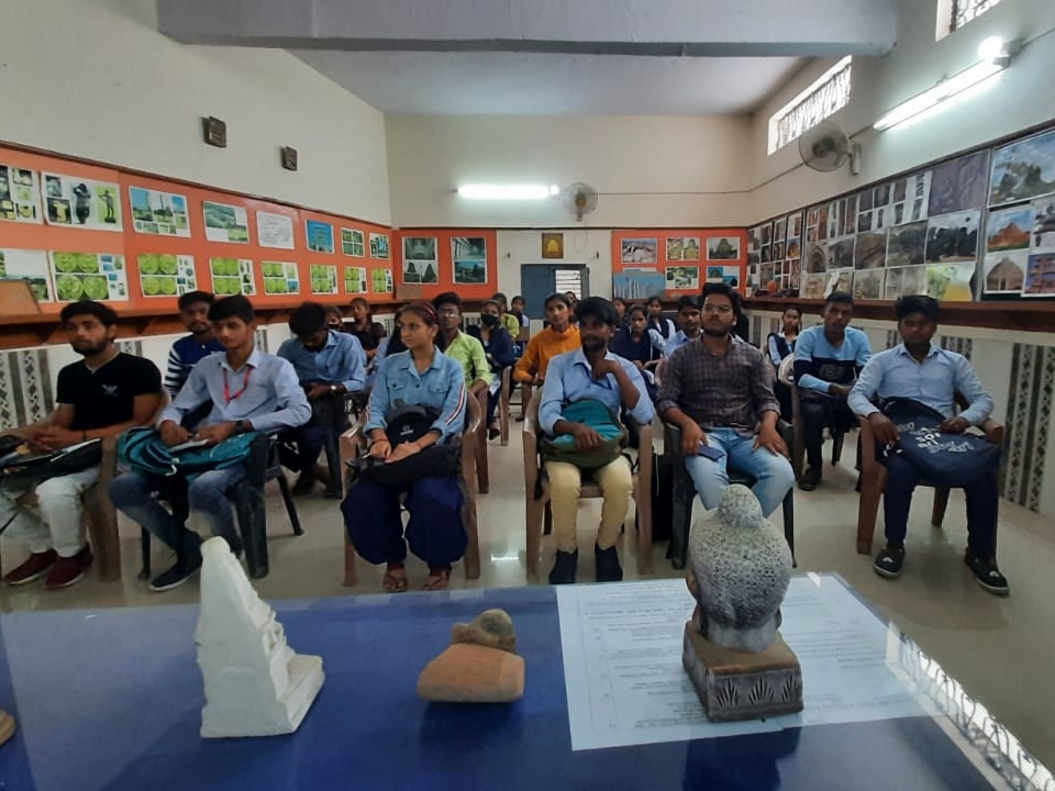 World Heritage Day celebrated in HRPG College, told the importance of ...