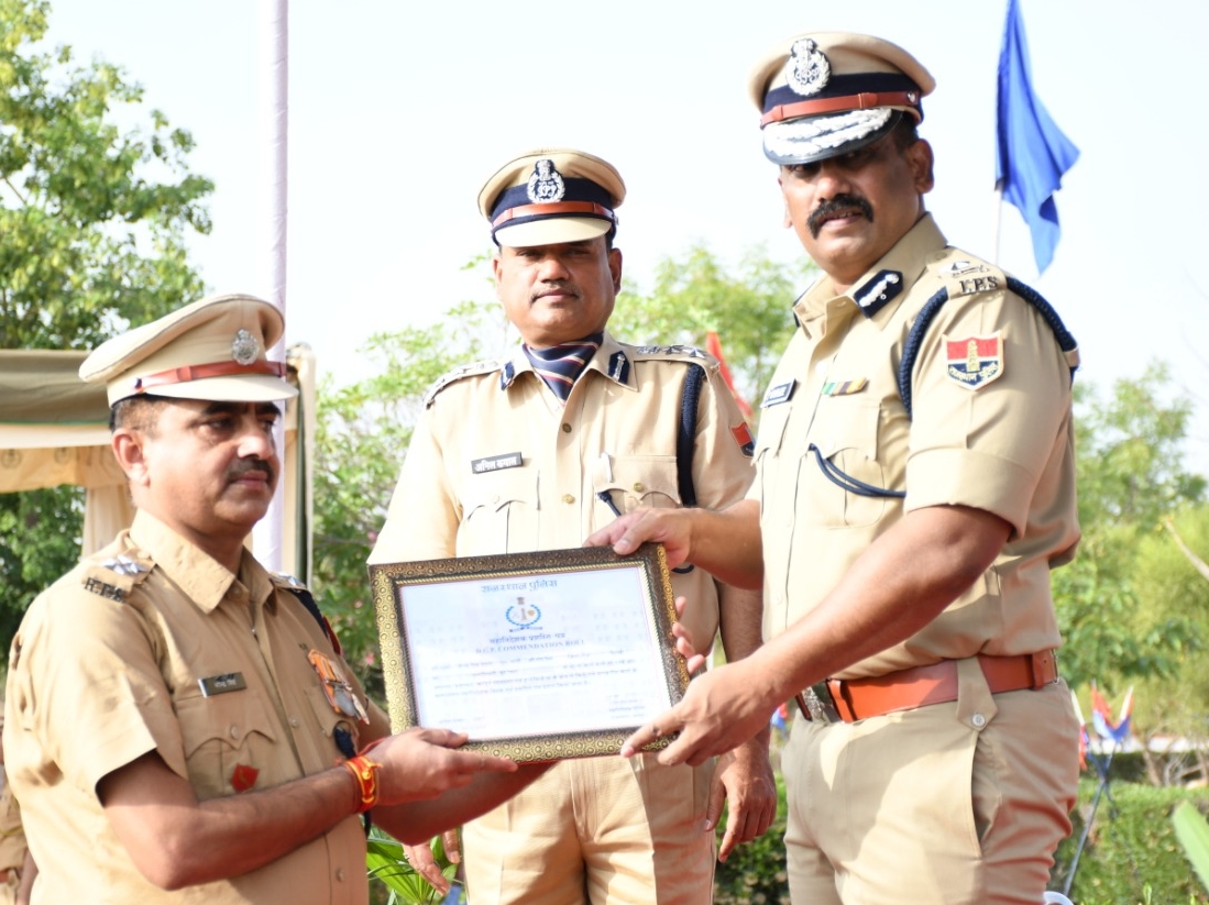 Policemen who did excellent work were honored in Police Line Jodhpur ...