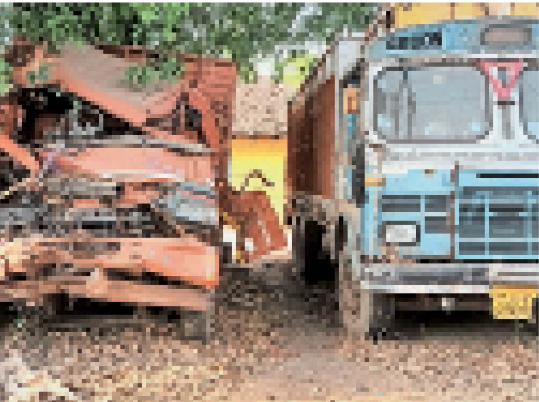 The dead body of the deranged was lying in the Sadar police station ...