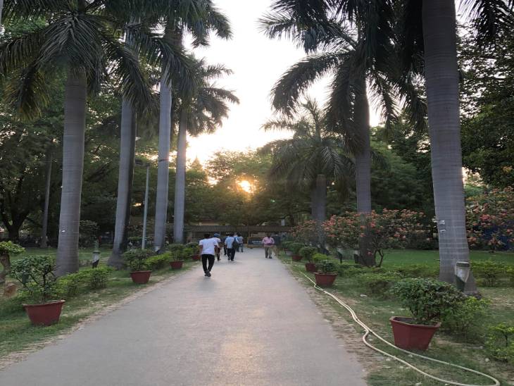 Night temperature 4°C above normal; Heat wave alert in Varanasi on ...
