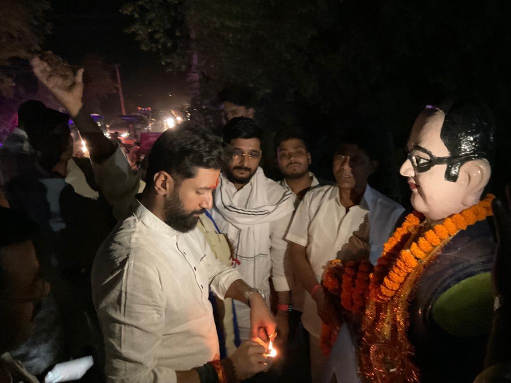 MP unveiled the statue of Baba Chauharmal in Nawada, said - I am the ...