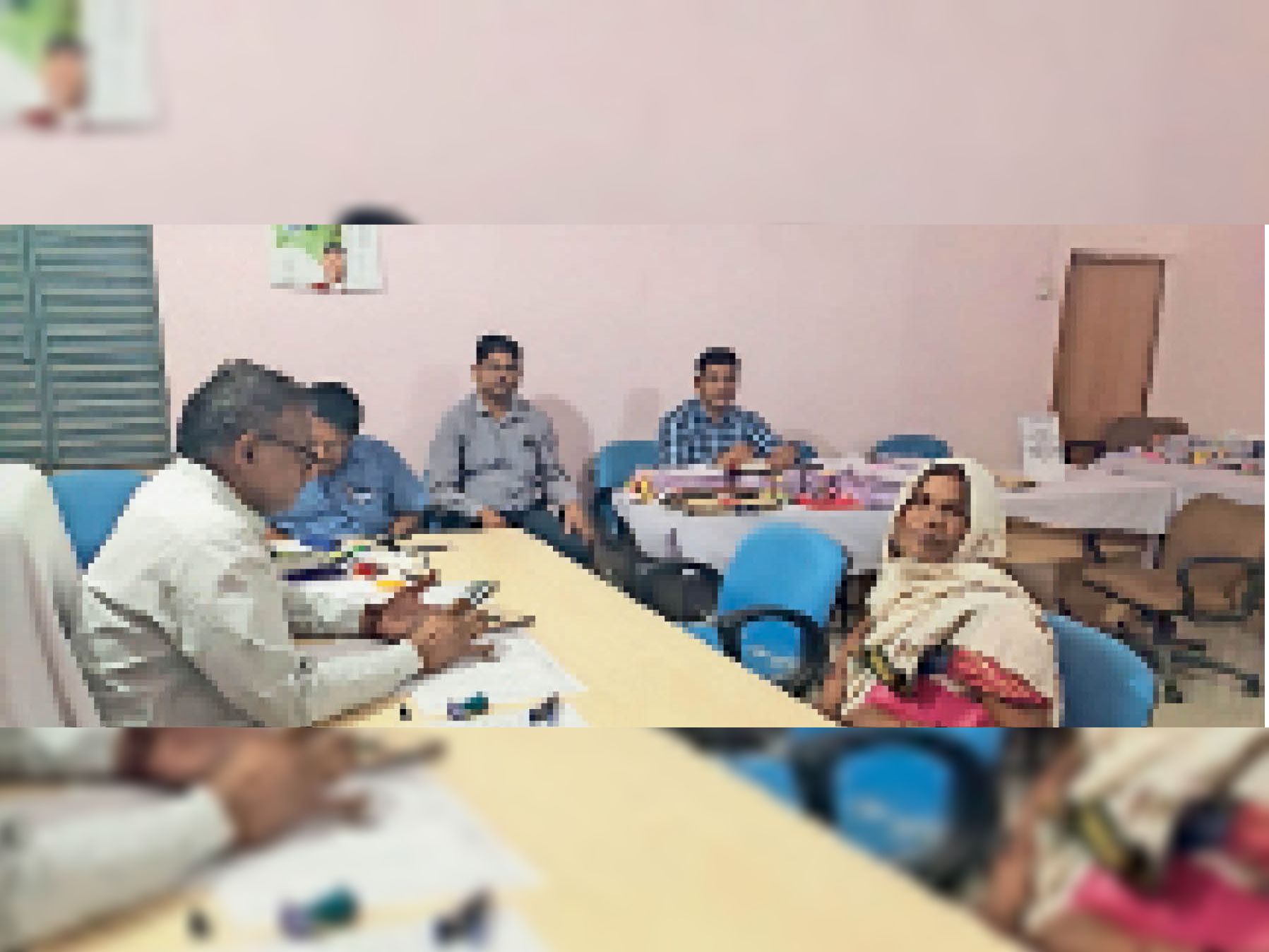 The applicants include Kalavati Devi, Meena Sahu and Roma Gupta from ...