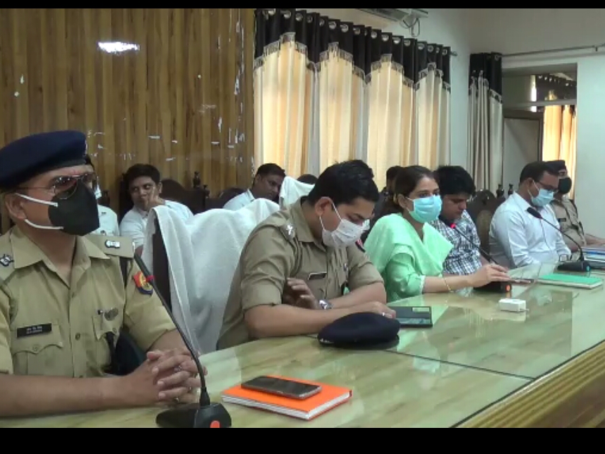DM held meeting with religious leaders in Shamli Instructions given ...