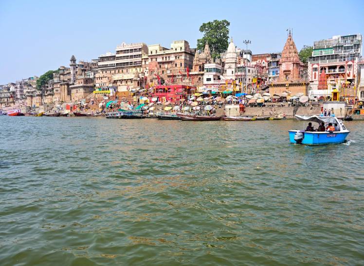 In Varanasi, the temperature during both day and night is 5°C above ...