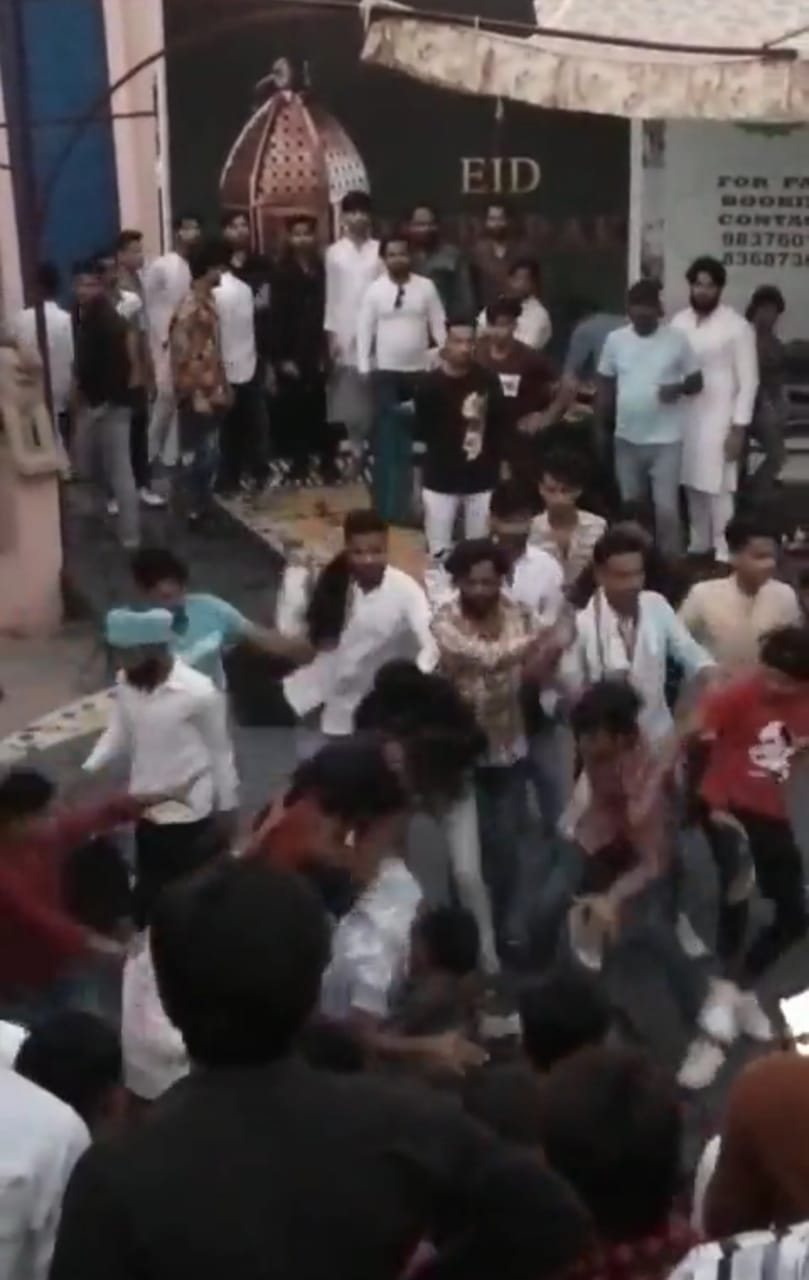 Video of road fight between Fun City goes viral: Dozen youths from two ...