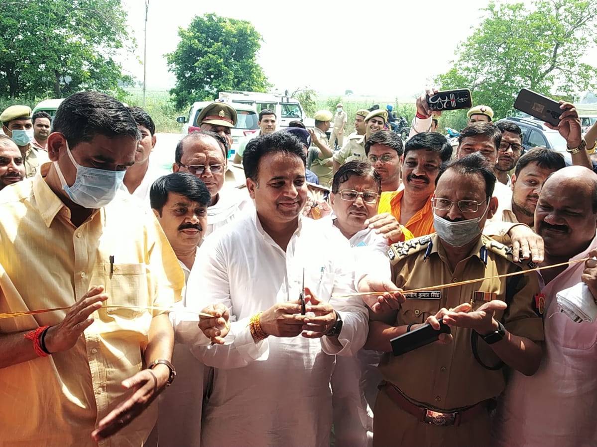 MLA Sanjay Sharma inaugurated in Jahangirabad, the effort was going on ...