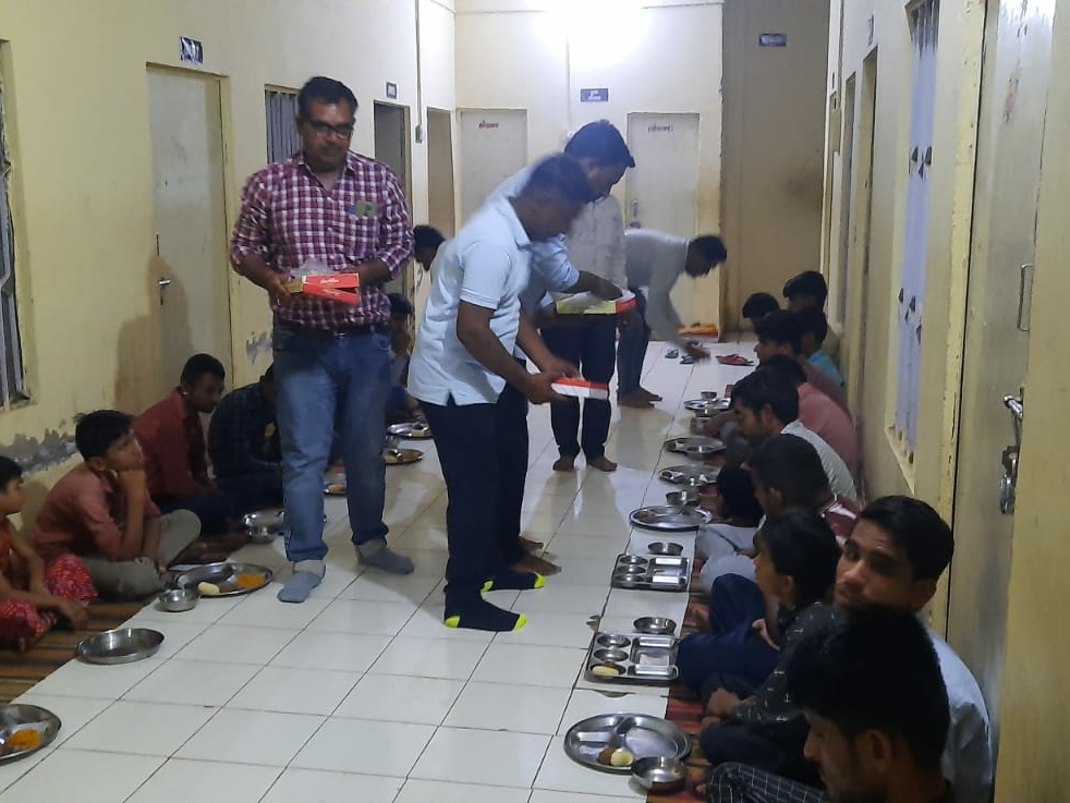 Organized service programs on the death anniversary of the founder of ...