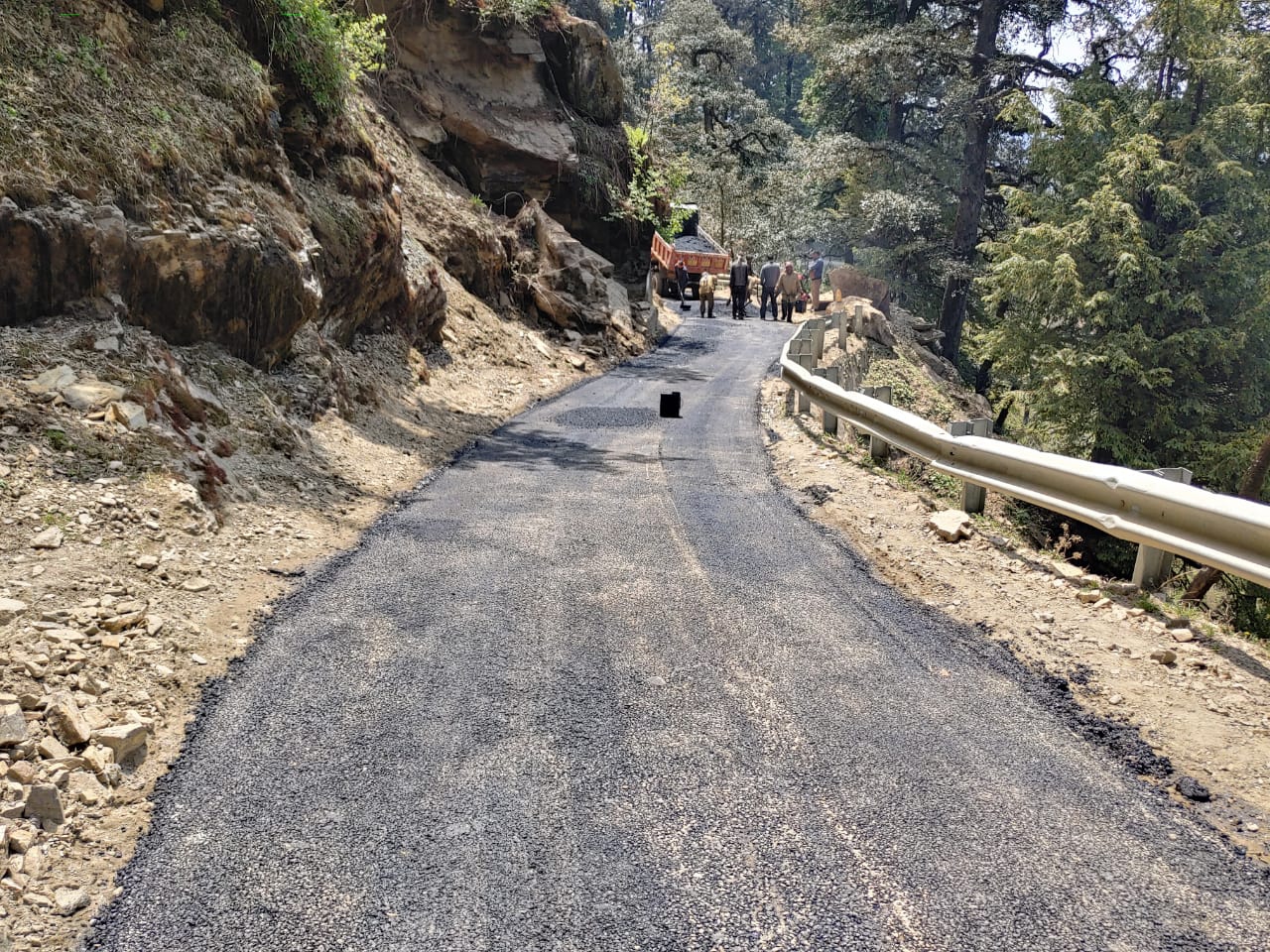 Narkanda-Hatu road closed till May 14 | 14 मई तक नारकंडा-हाटू सड़क बंद ...
