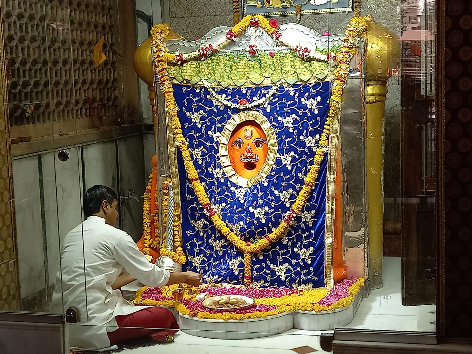 Gajanan adorned with beautiful red clothes, Ranjeet Hanuman dressed in ...