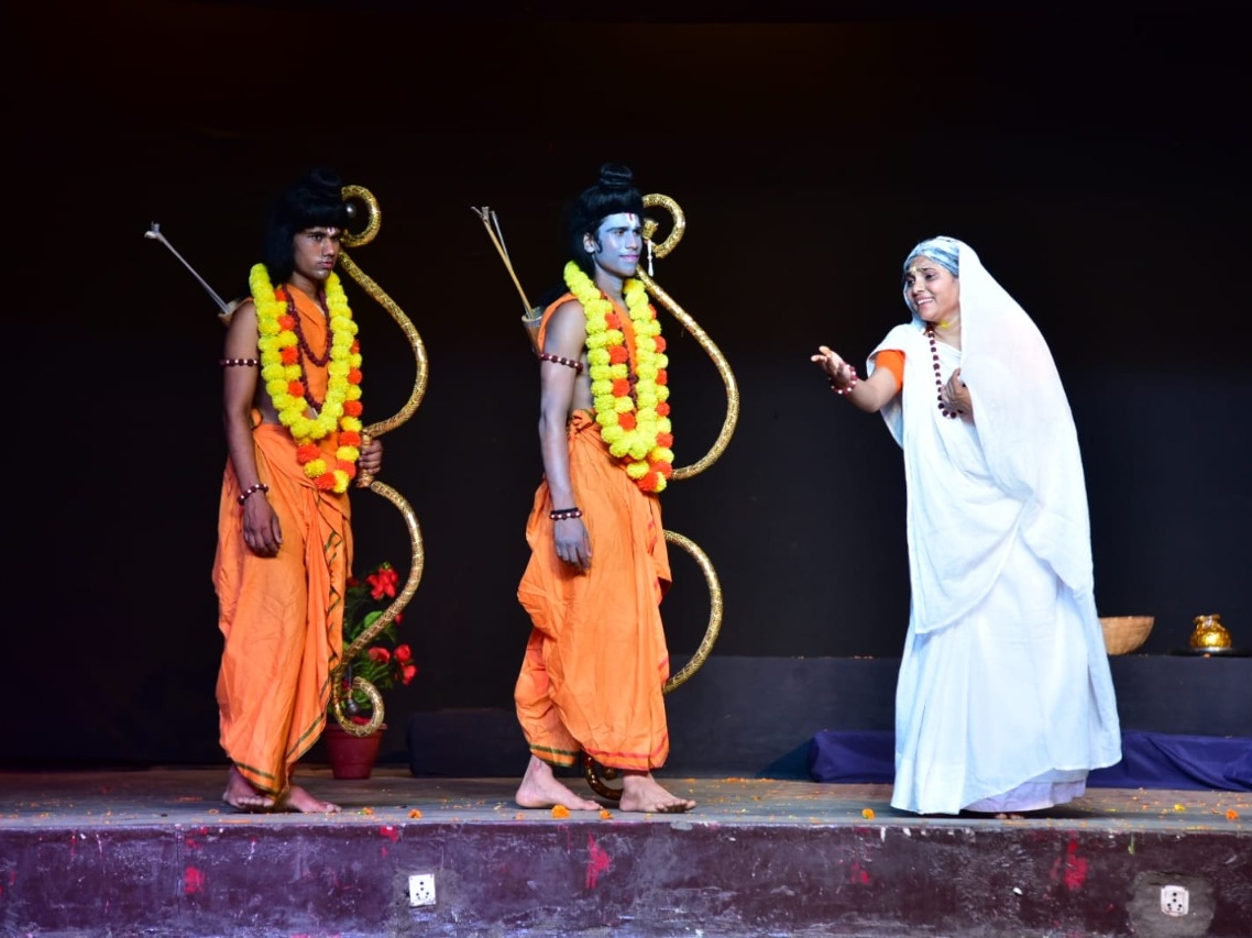 Episodes of Ramayana and Ramcharitmanas staged, Mata Shabri descended ...