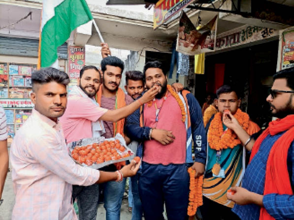 On reaching home, the people of Imamganj put their heads on their eyes ...