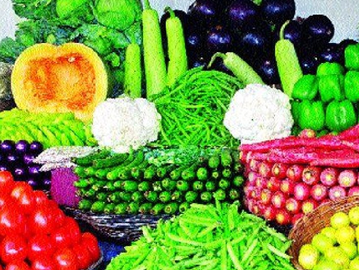 Street shopkeepers selling green vegetables to fruits at three times ...