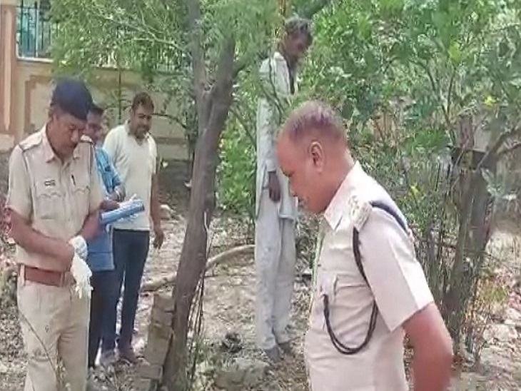 Man commits suicide by hanging from tree in Panipat Mini Secretariat ...