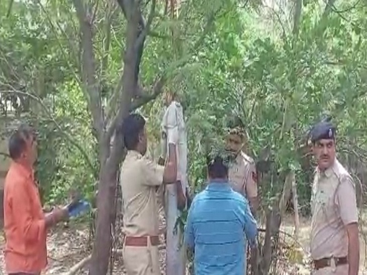 Man commits suicide by hanging from tree in Panipat Mini Secretariat ...