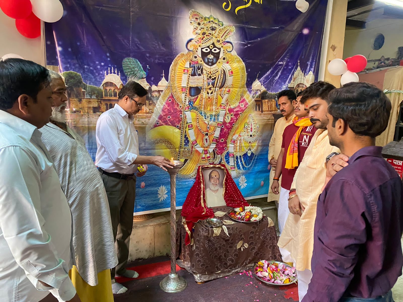 Facility for helpless, Saint Mahatma and Brajwasis, Vijay Goswami ...