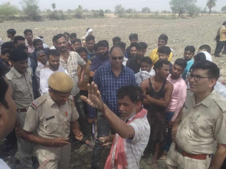 Dead body of a young man found on the side of the highway in Baran, was ...