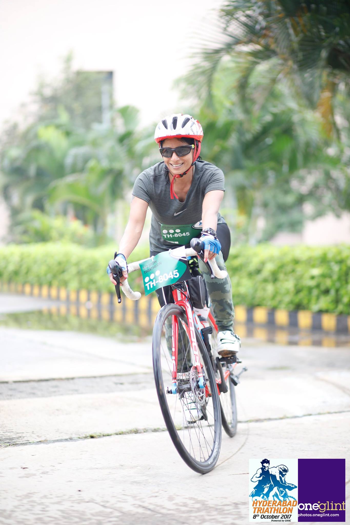 Indori doing cycle tours across the country, traveling from Kashmir to ...