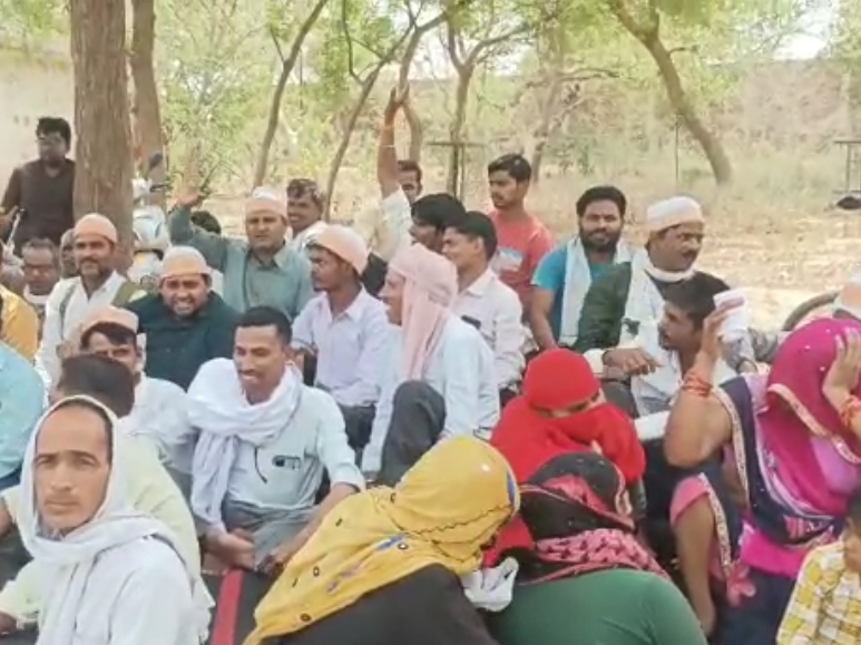 Divyang raised the demand for making Antyodaya ration card, memorandum ...