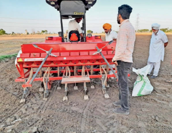 The target of direct sowing of paddy in the district is 53 thousand ...