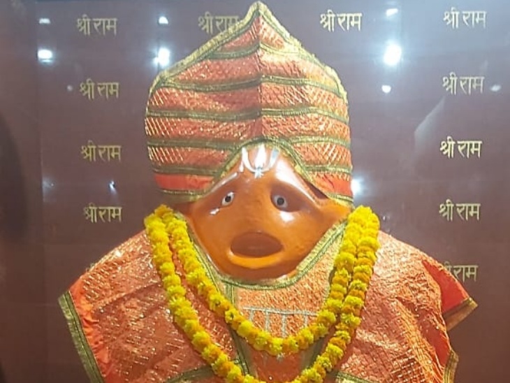 2 km long from the crowd of devotees in Samod Chomu | सामोद में ...