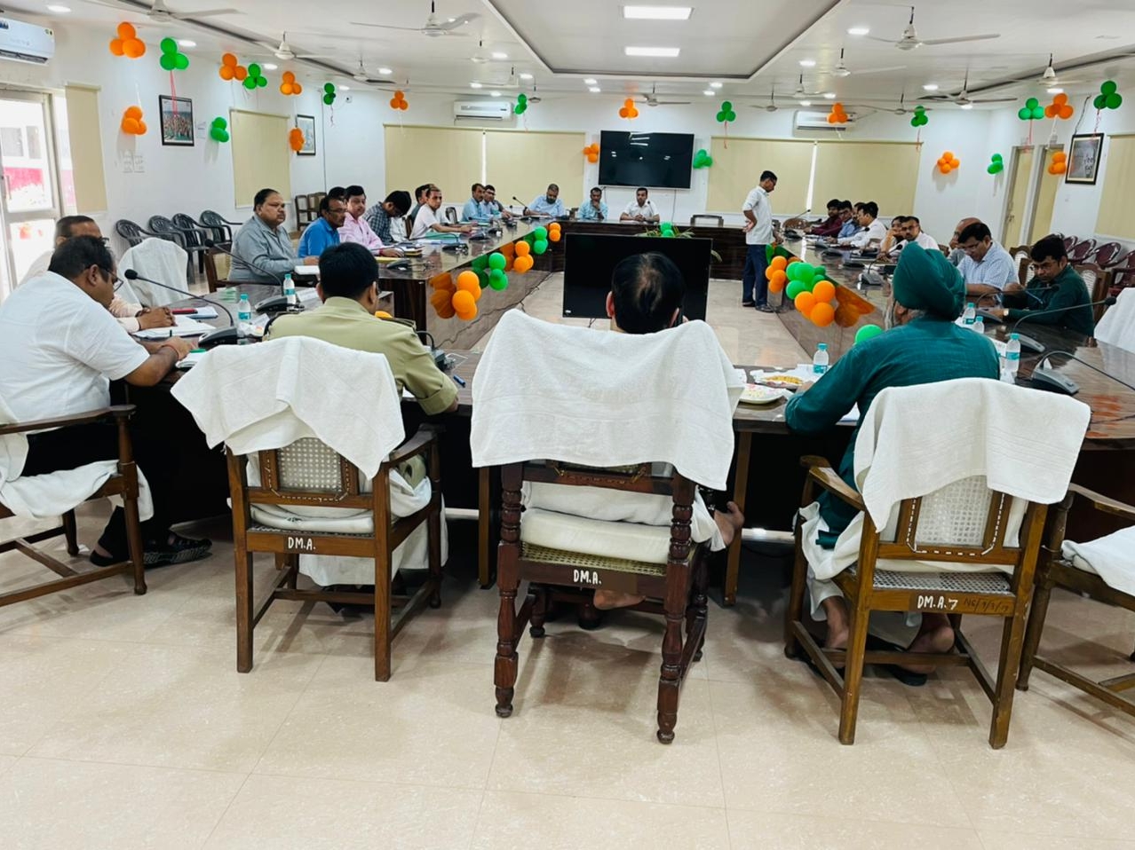 36 lakh saplings to be planted in Amroha DM said - officers, employees ...