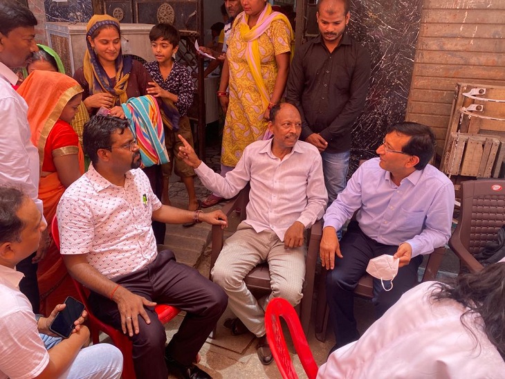 Health camp organized by GSVM Medical College in Harbansh Mohal slum ...