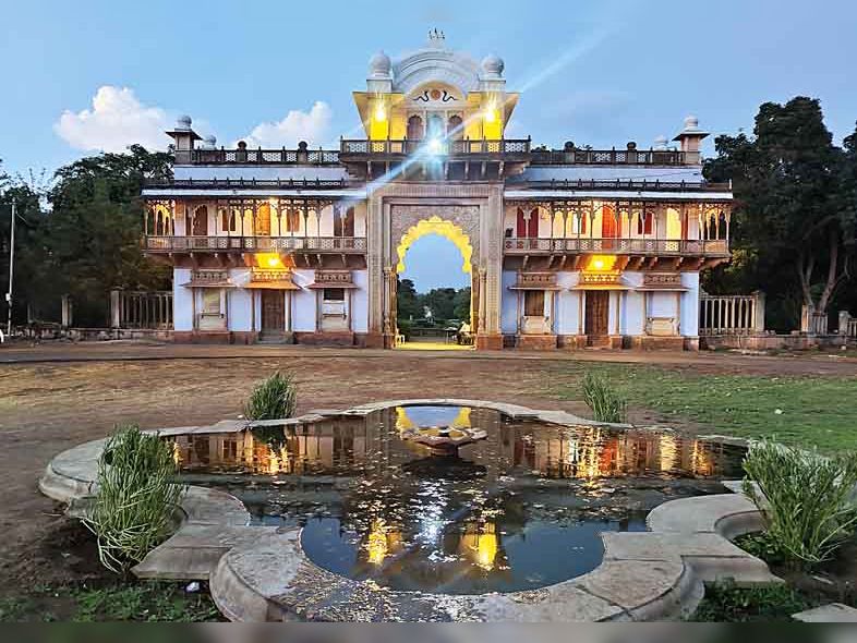 The main gate of Chhatri opened for tourists after 50 years, the beauty ...