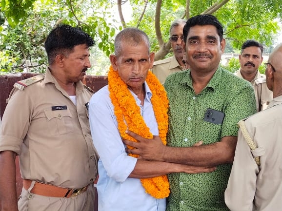 In the farewell ceremony held in Bansdih, the station in-charge said ...