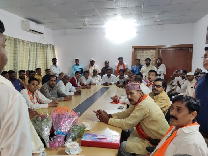 Video of Union Minister of State Bishweshwar Tudu reaching Garhwa in ...